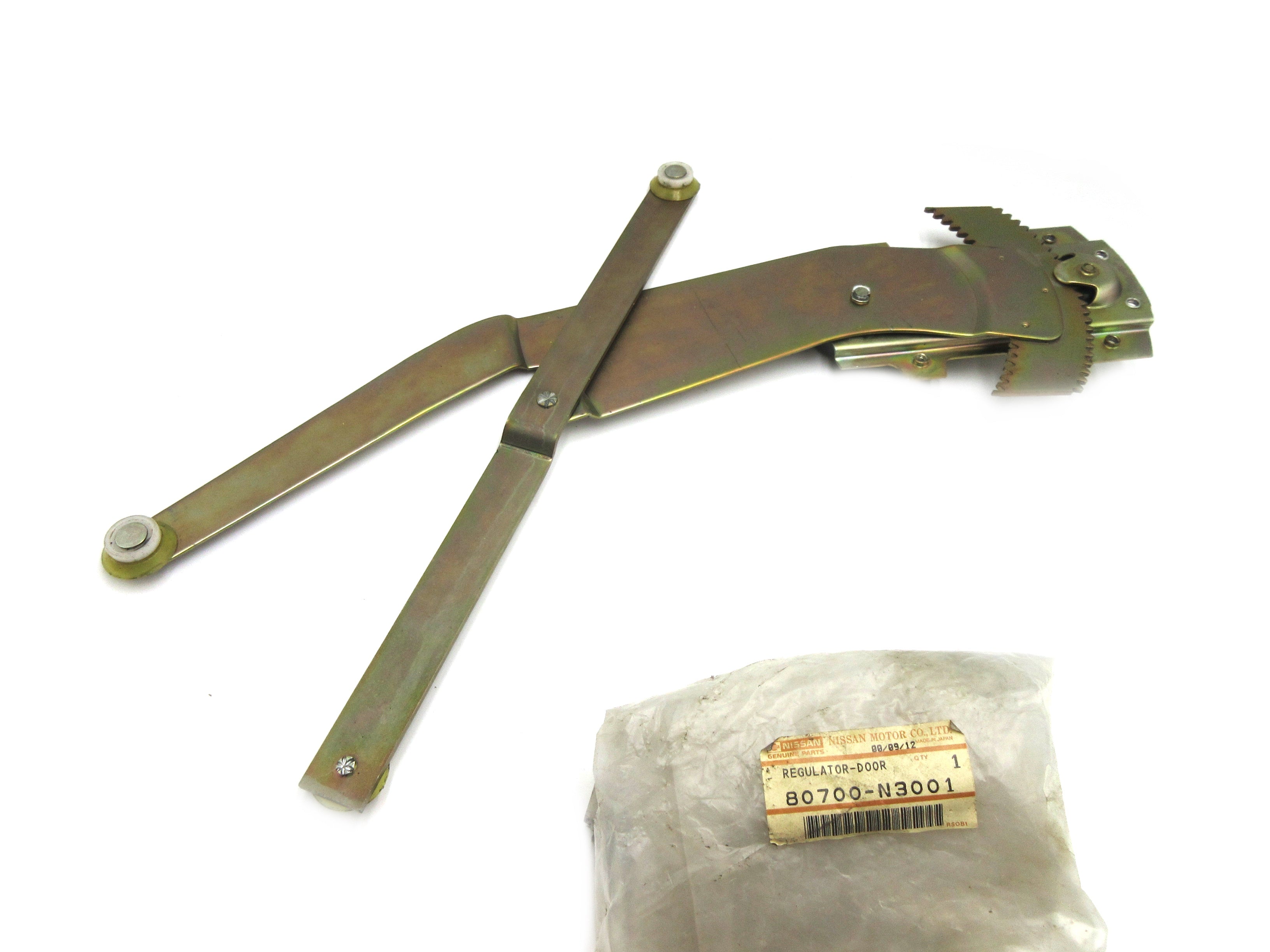 RH Window Regulator Assembly for Datsun 240Z Genuine Nissan NOS 80700 ...